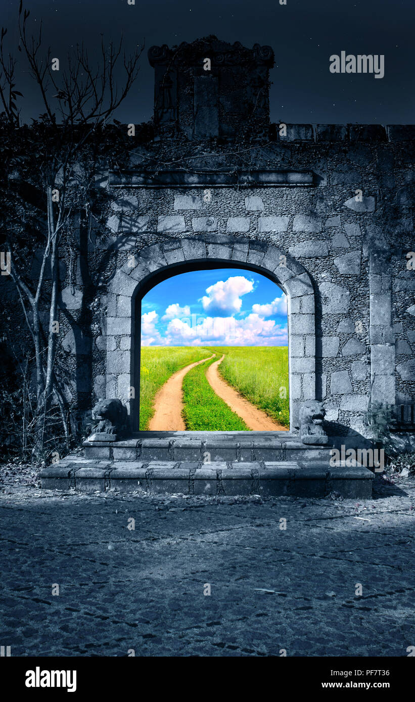 Freedom open door green field hi-res stock photography and images - Alamy