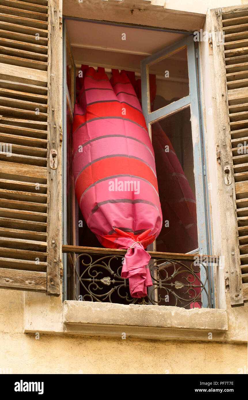 Curtain wind hi-res stock photography and images - Alamy