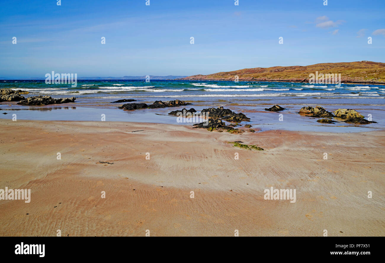 The waves of the sea breaking on the rocks hi-res stock photography and ...