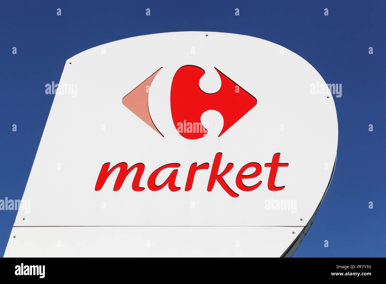Carrefour market logo hi-res stock photography and images - Alamy
