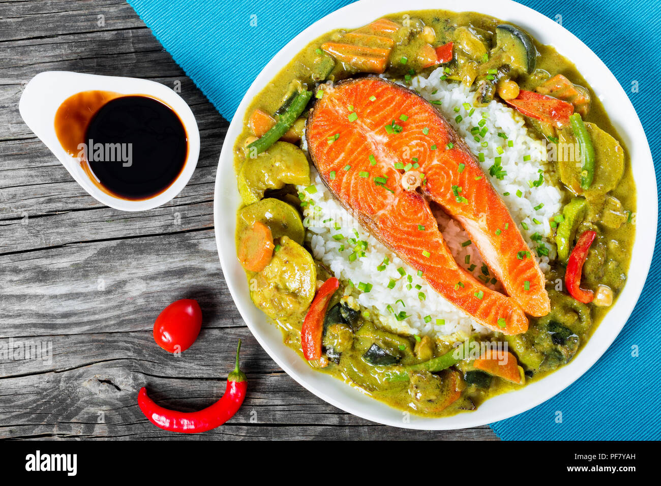 Aubergine red pepper soup hi-res stock photography and images - Alamy