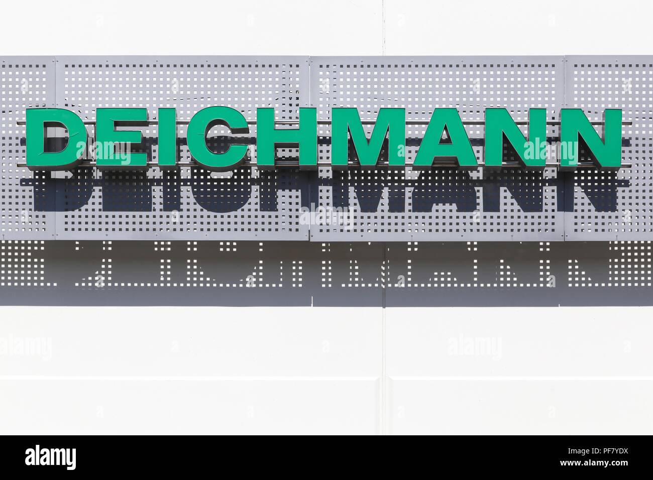 Deichmann Logo High Resolution Stock Photography and Images - Alamy