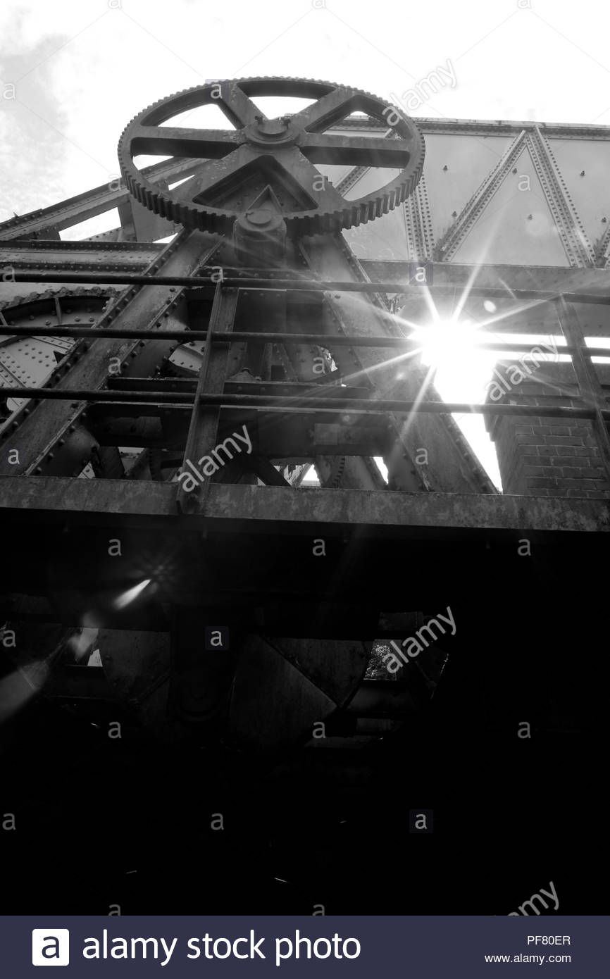 Train Draw Bridge Stock Photos & Train Draw Bridge Stock Images - Alamy