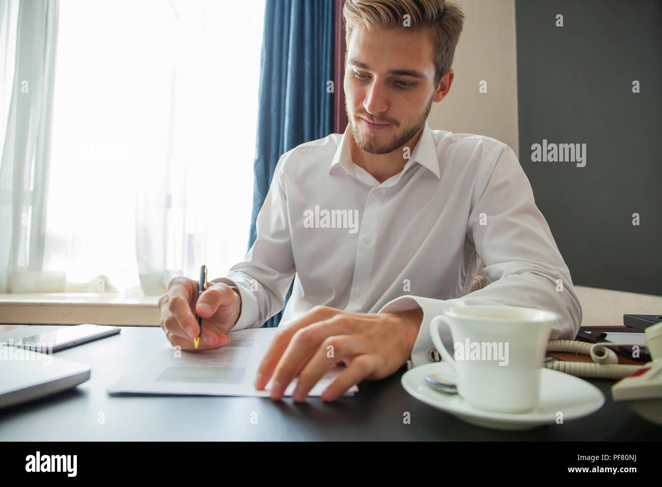 Deal ambitious hi-res stock photography and images - Alamy