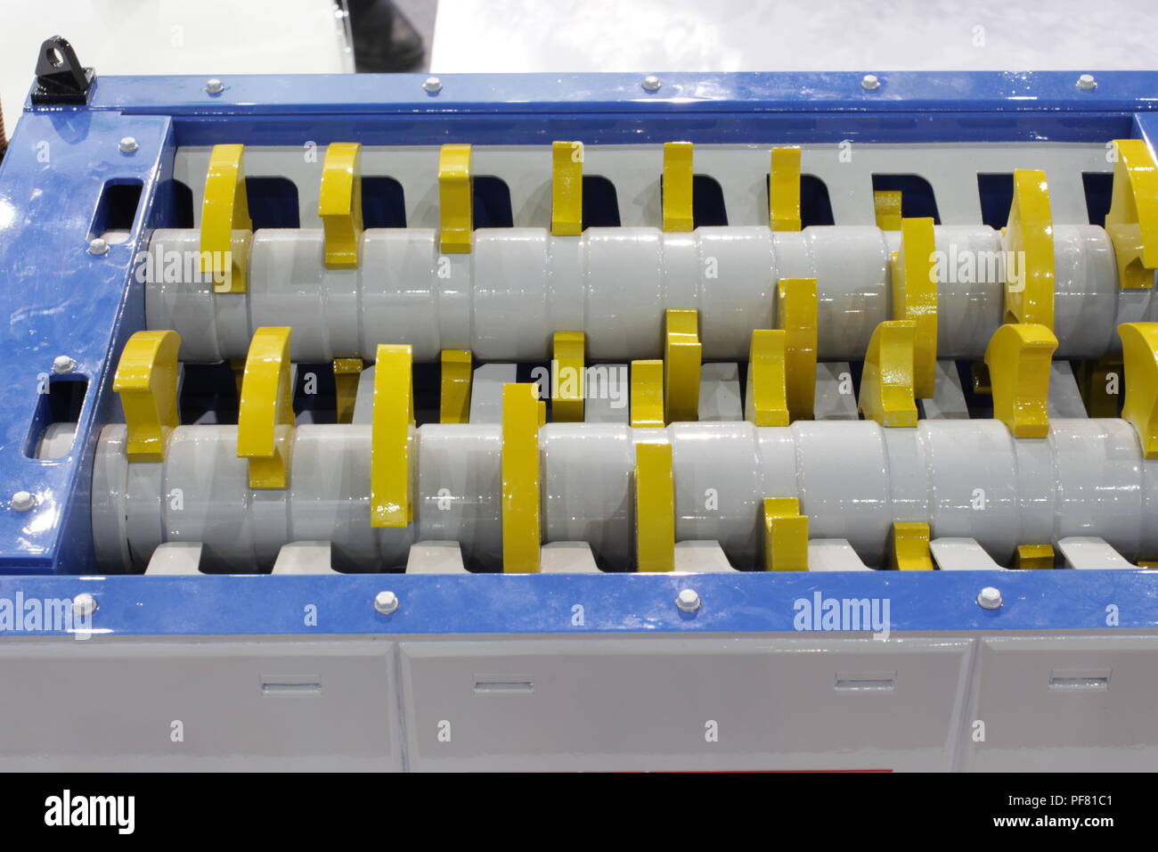 model of shredders ; cutting machine suitable for wide variety of waste ...