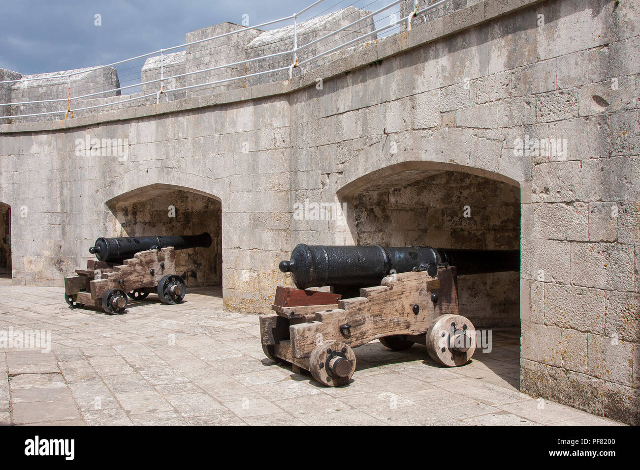 Portland castle hi-res stock photography and images - Alamy