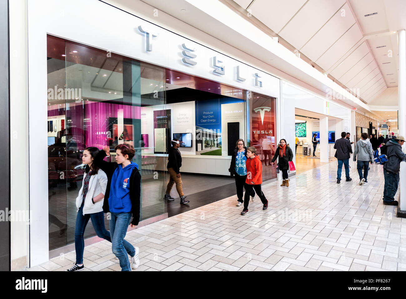 Tysons Corner, USA - January 26, 2018: Showroom, retail display of ...
