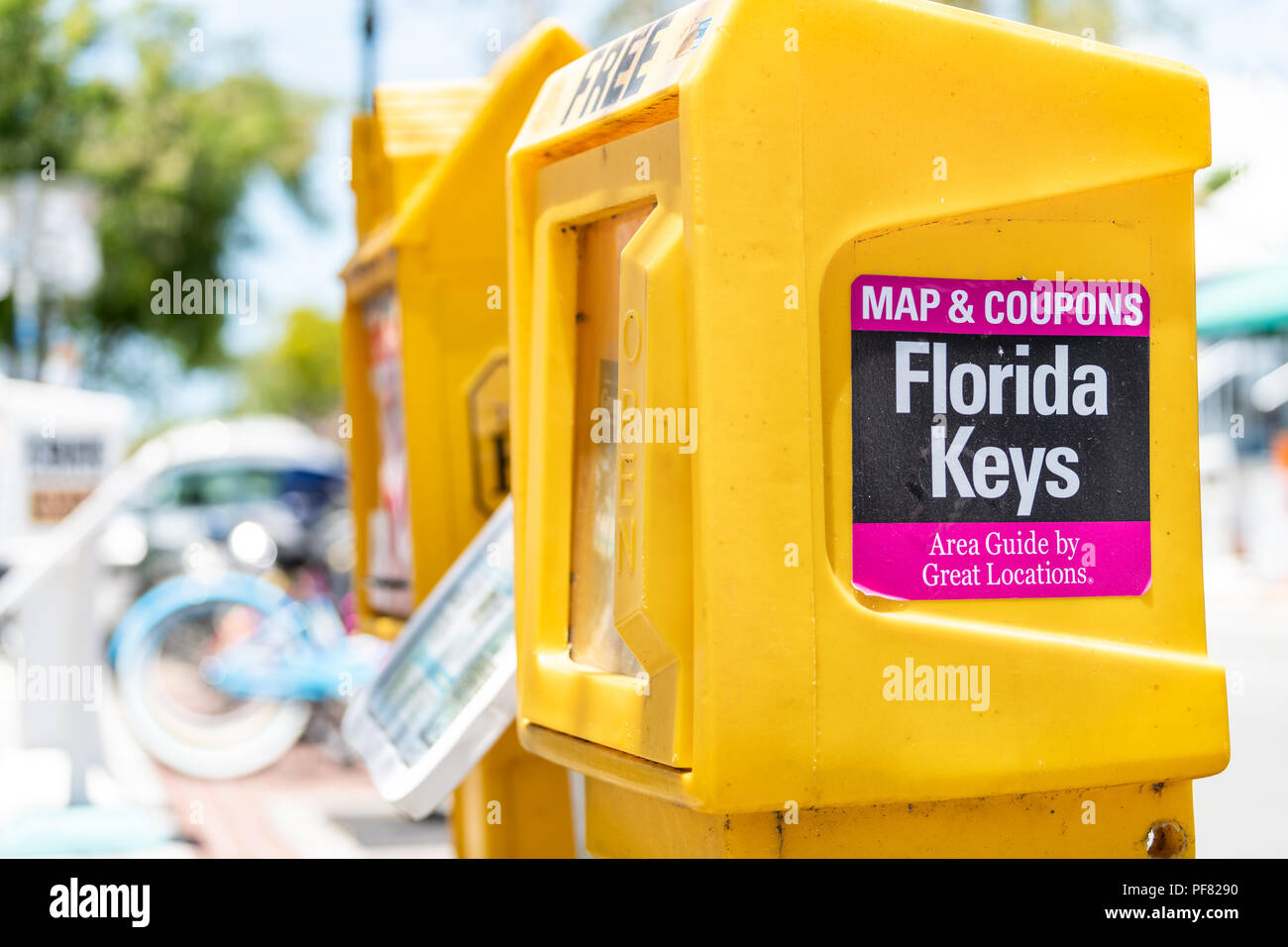 Machine map vending hi-res stock photography and images - Alamy