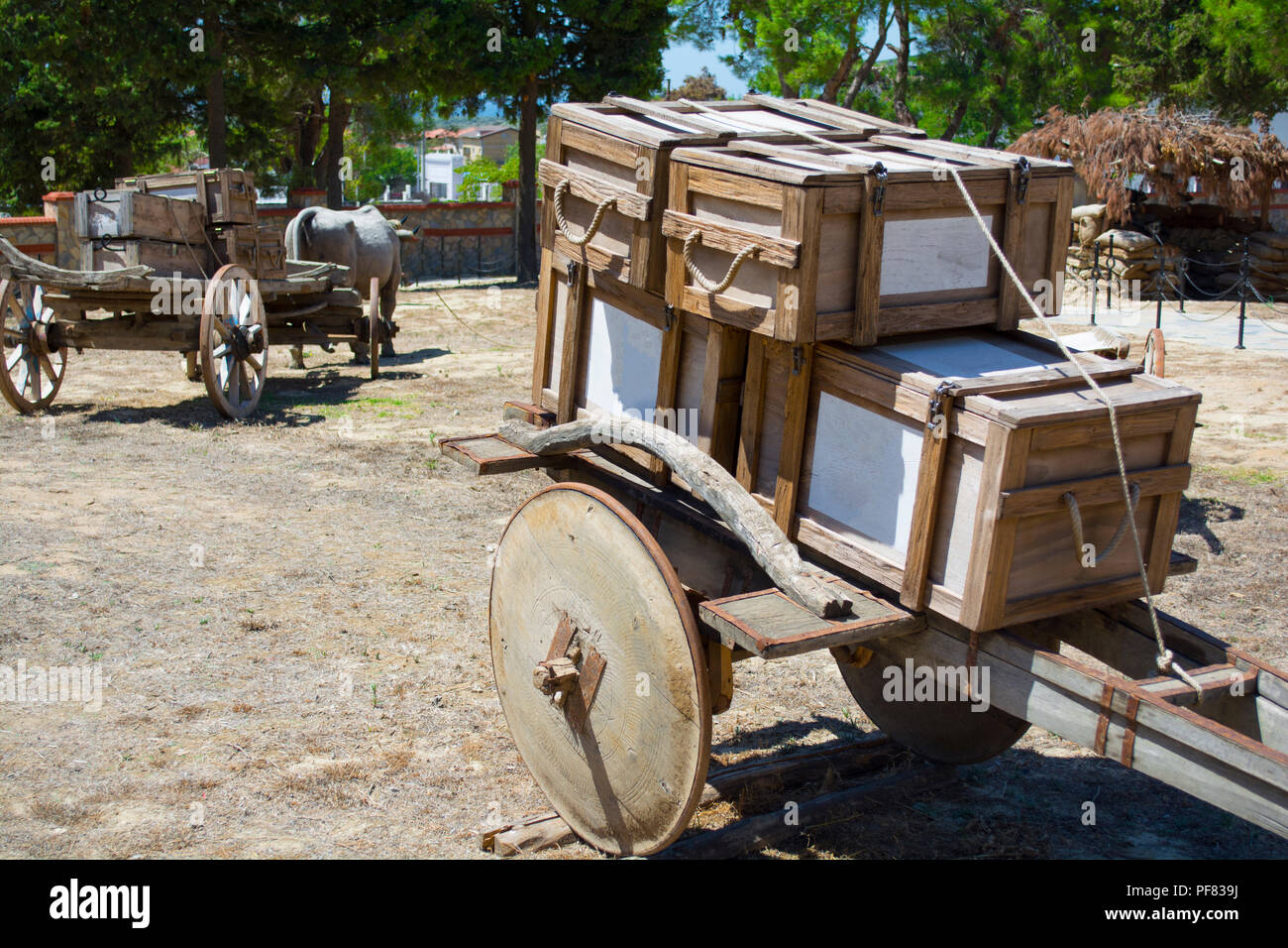 Wheel of an old covered wagon. Ottoman tumbrel cart Stock Photo - Alamy