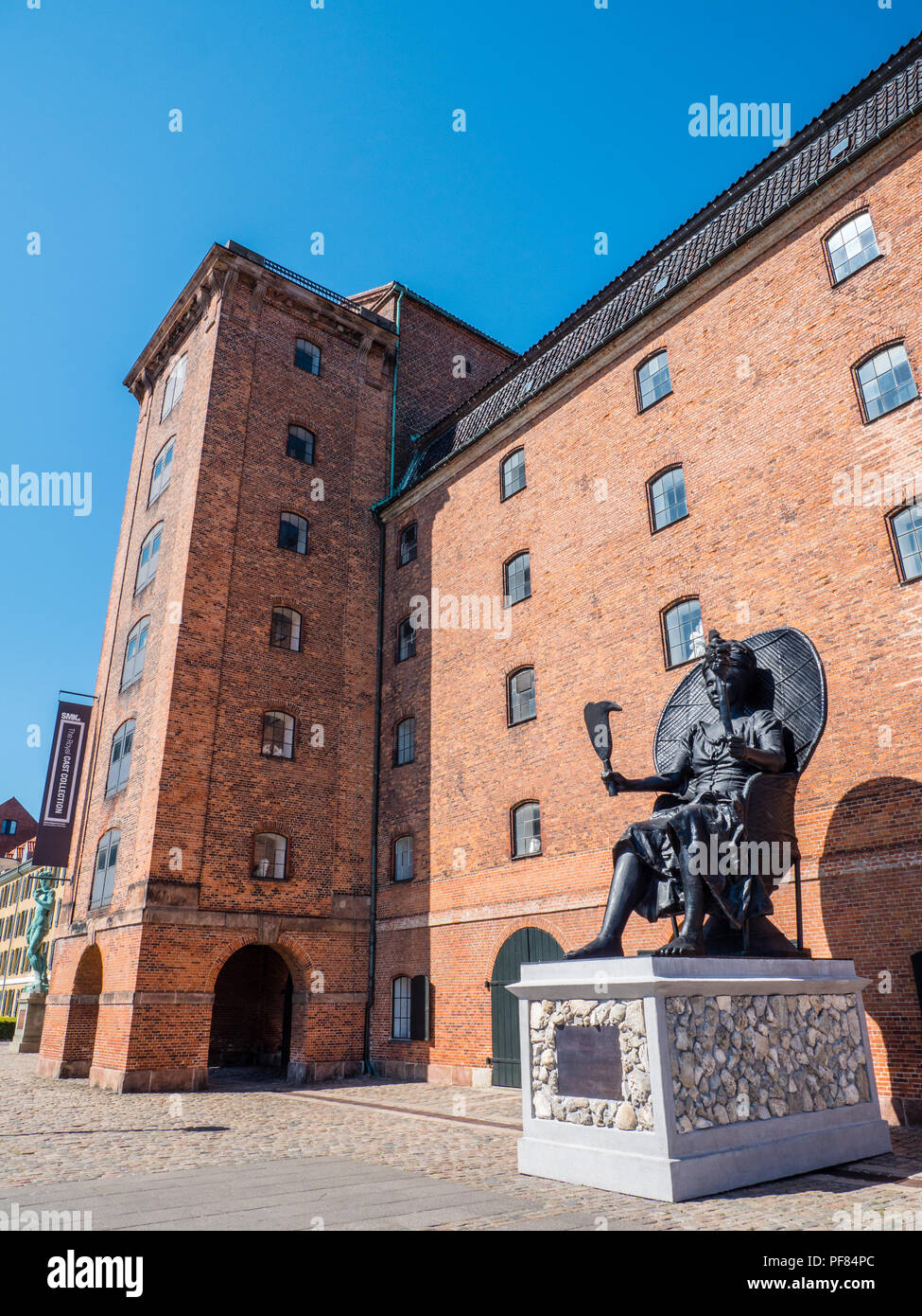 Royal cast collection and copenhagen hi-res stock photography and ...