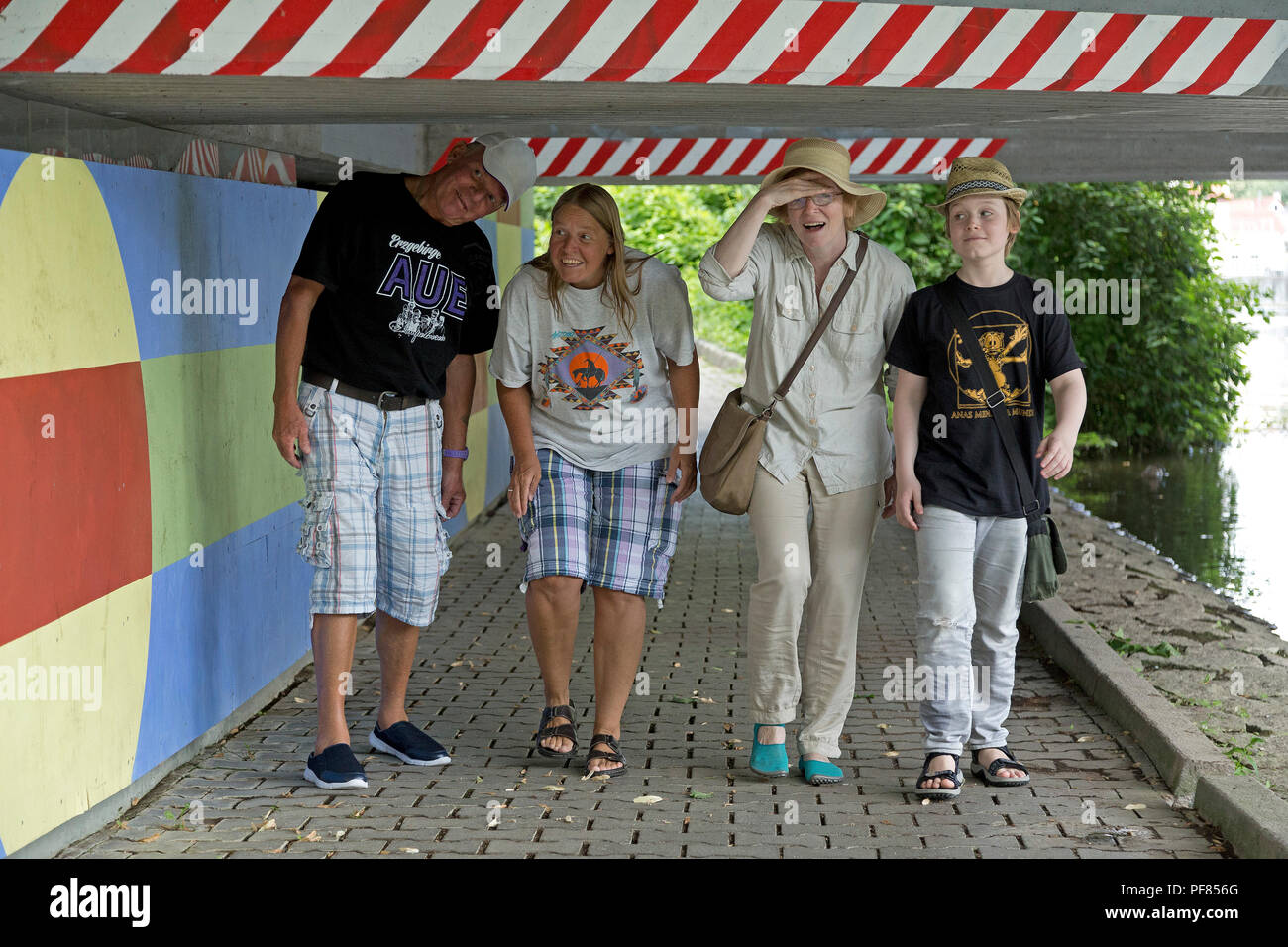 Man woman subway hi-res stock photography and images - Alamy