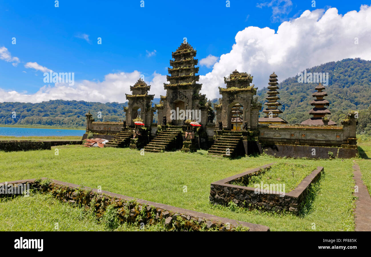 Pura Ulan Danu, Lake Tamblingan, Bali, Indonesia Stock Photo - Alamy