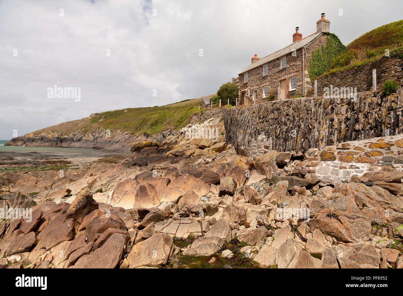 House by the sea at Port Quin, Cornwall, England Stock Photo - Alamy
