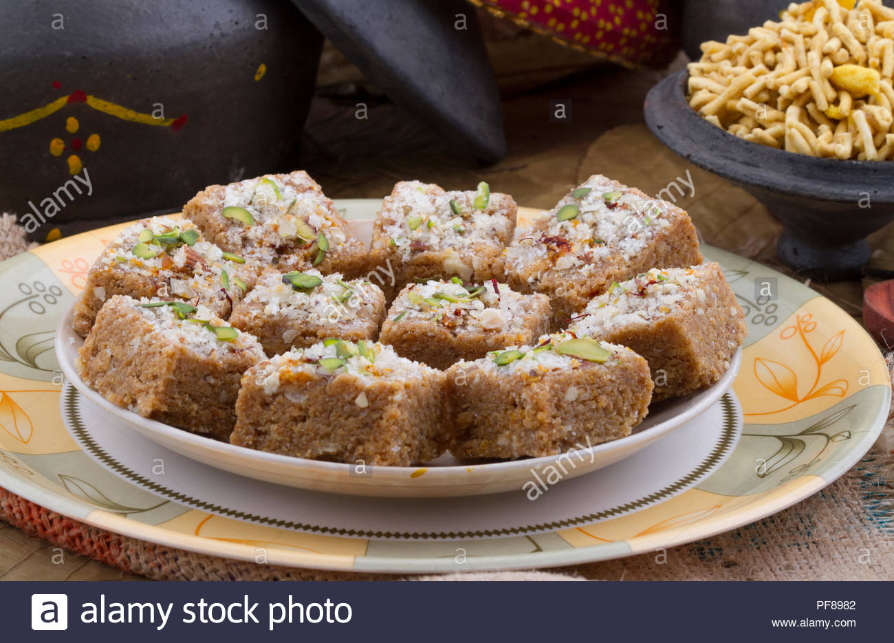 Gund Pak High Resolution Stock Photography and Images - Alamy