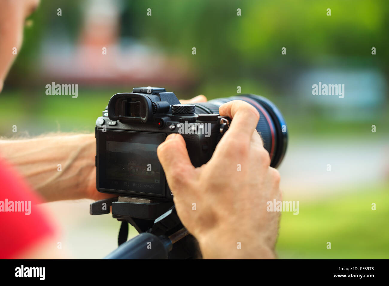 Videographer nature hi-res stock photography and images - Alamy
