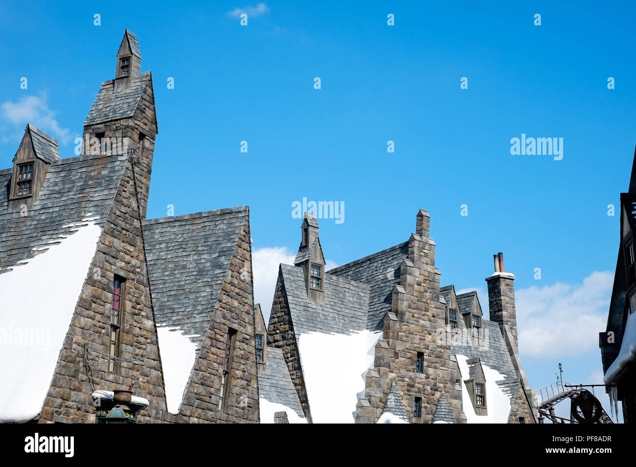 The Wizarding World of Harry Potter, the medieval castle in Universal ...