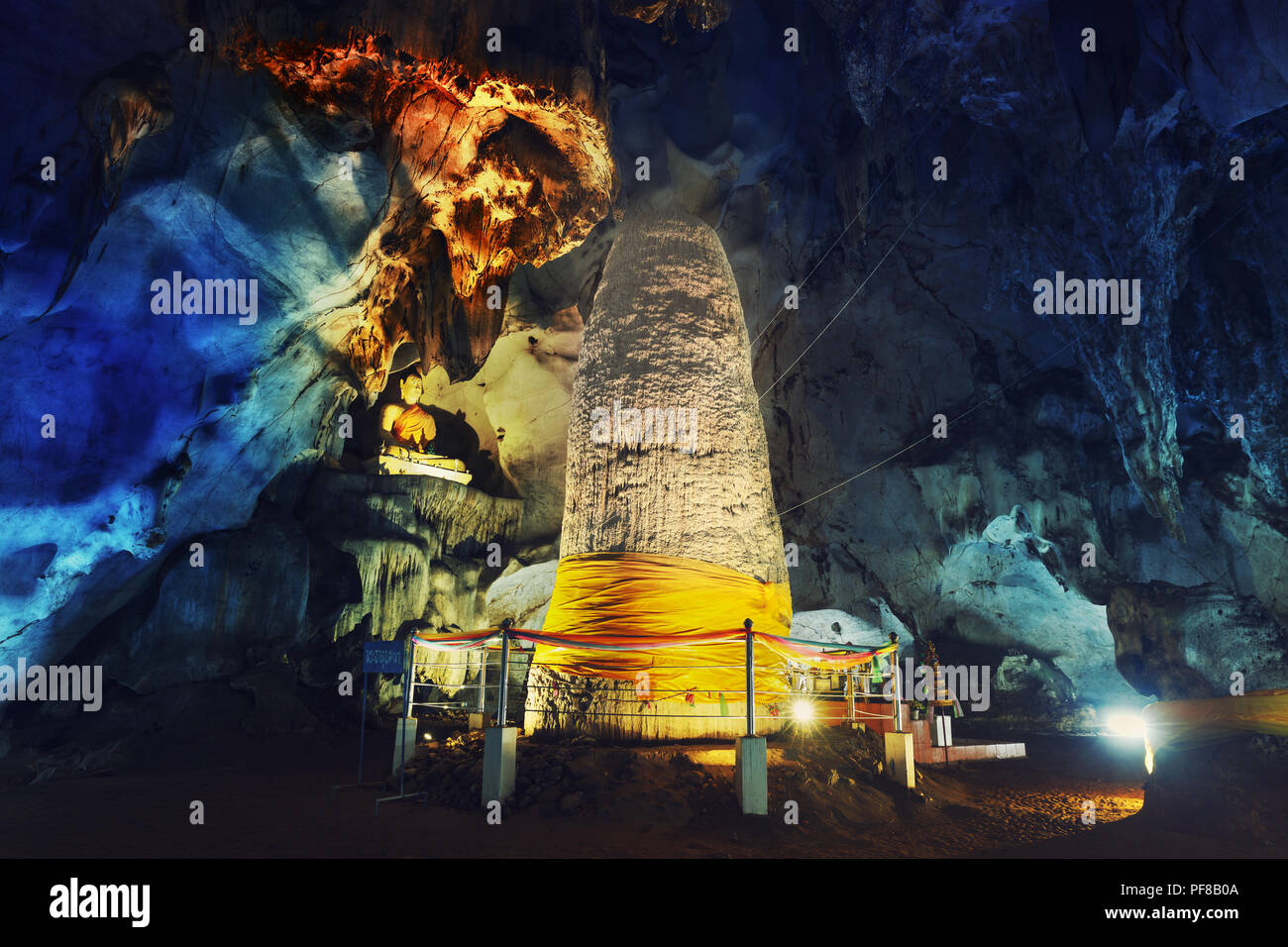 One of the largest and most beautiful underground caves in Asia. Big ...