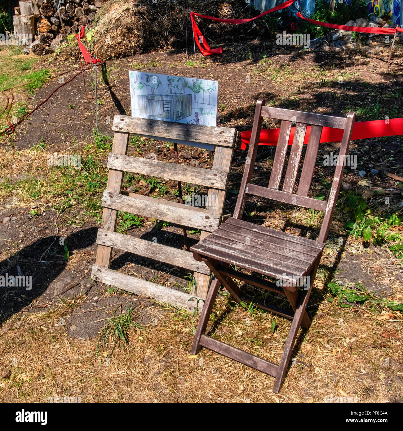Berlin, Mitte.Niemandsland Garten, No Mans Land Garden. Design of ...