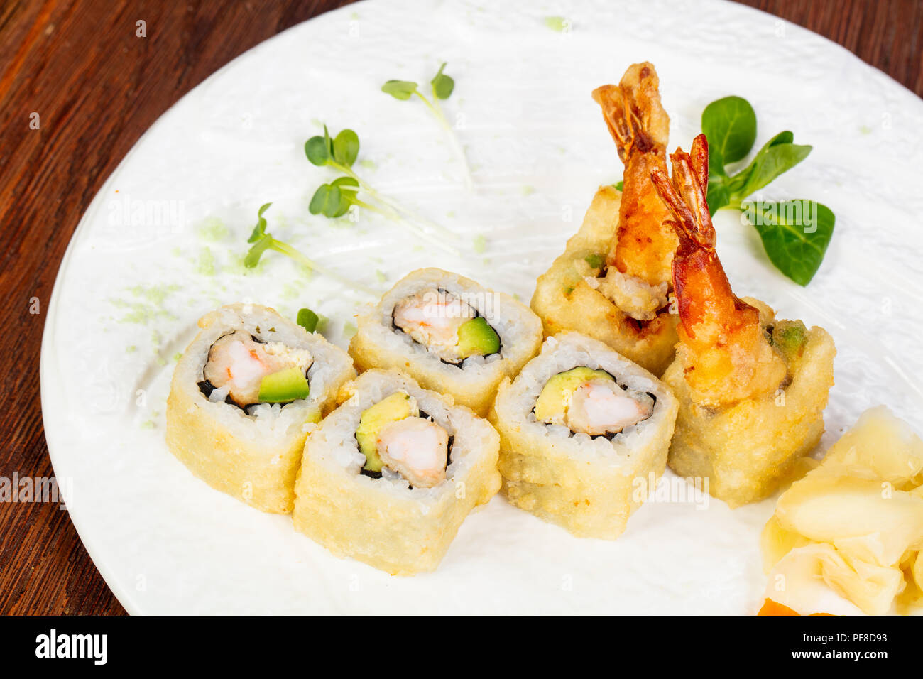 Japanese prawn roll with avocado Stock Photo - Alamy