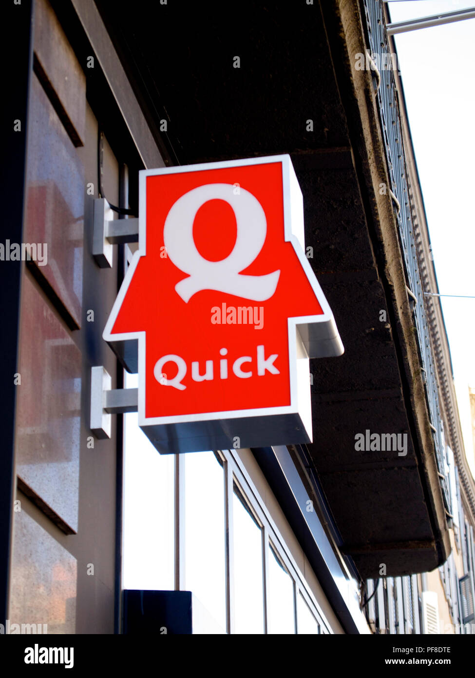 Chain food signs hi-res stock photography and images - Alamy