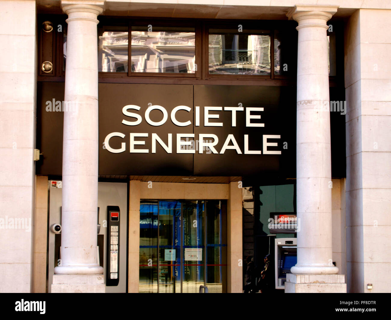 Societe generale logo hi-res stock photography and images - Alamy