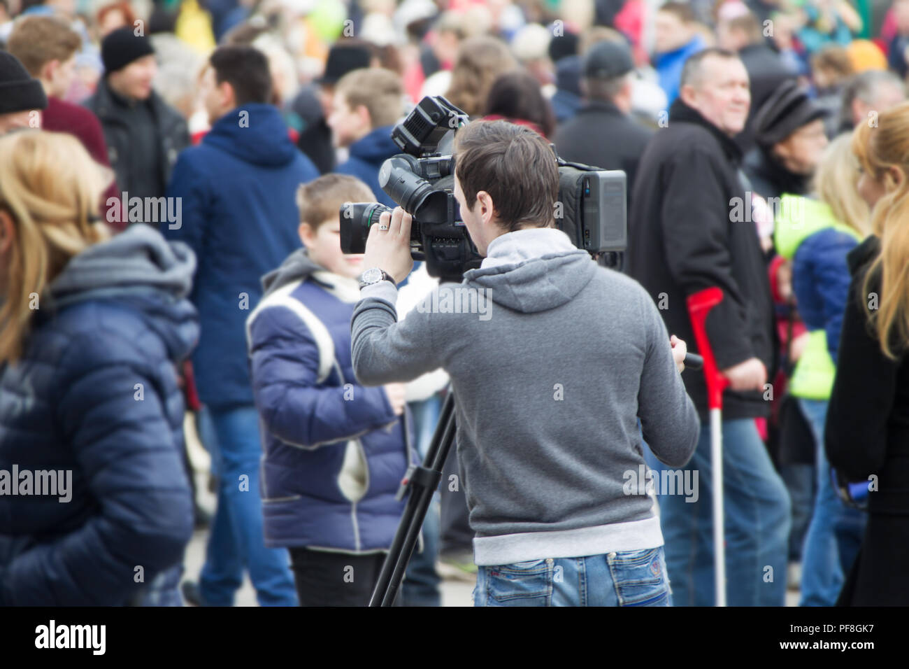 Tv News Reporter Action High Resolution Stock Photography and Images ...