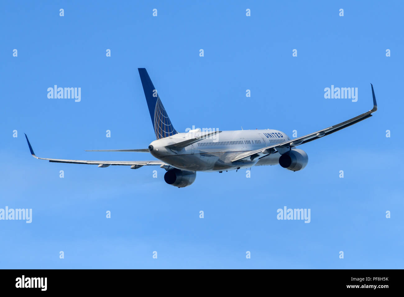 United airlines b757 hi-res stock photography and images - Alamy