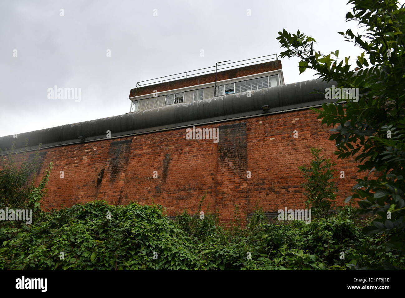 Run down hi-res stock photography and images - Alamy