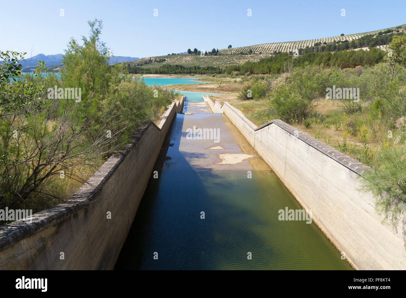 The inlet channel for filling the Presa de los Bermejales reservoir ...