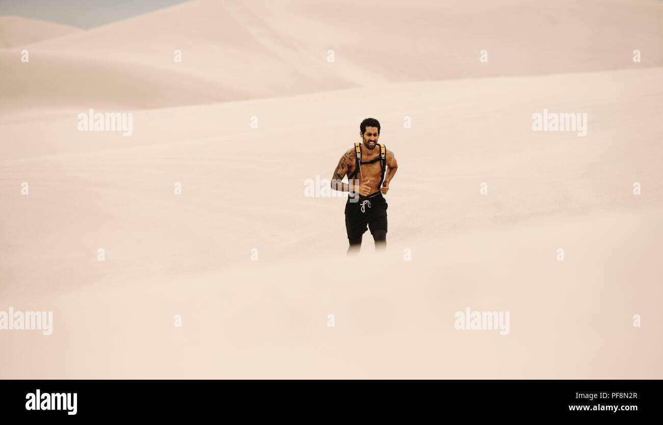 Desert running hi-res stock photography and images - Alamy