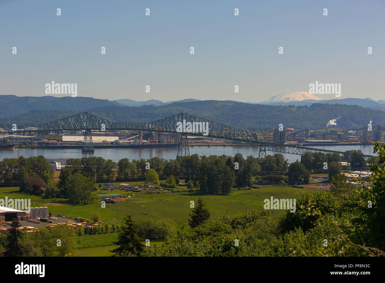 Columbia river longview washington hi-res stock photography and images ...
