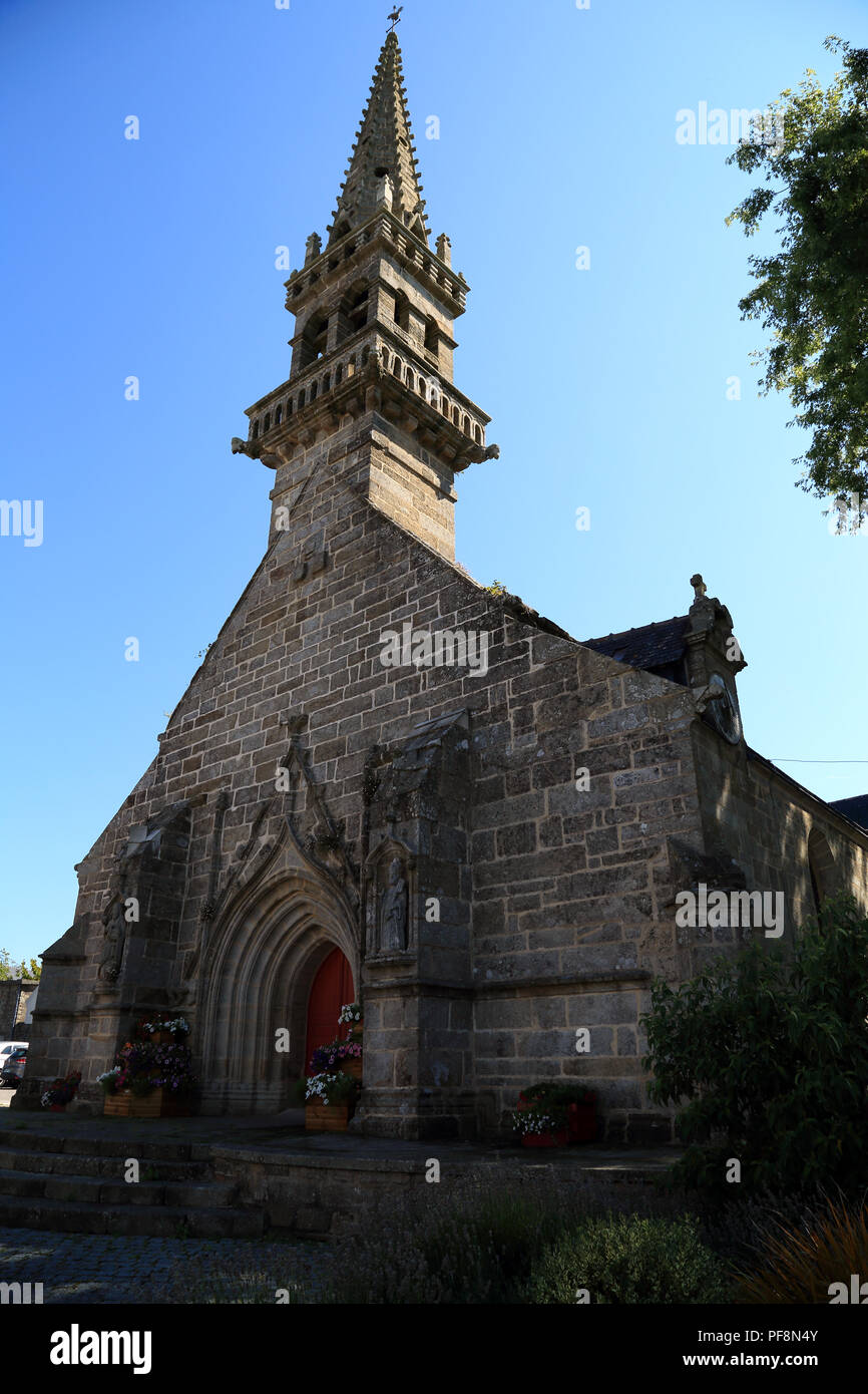 Eglise Saint Pierre, Place Pierre Barre, Briec, Finistere, Brittany ...