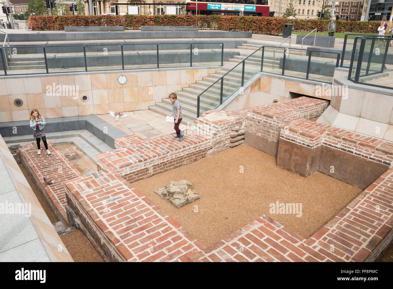 Beverley Gate Hull High Resolution Stock Photography and Images - Alamy