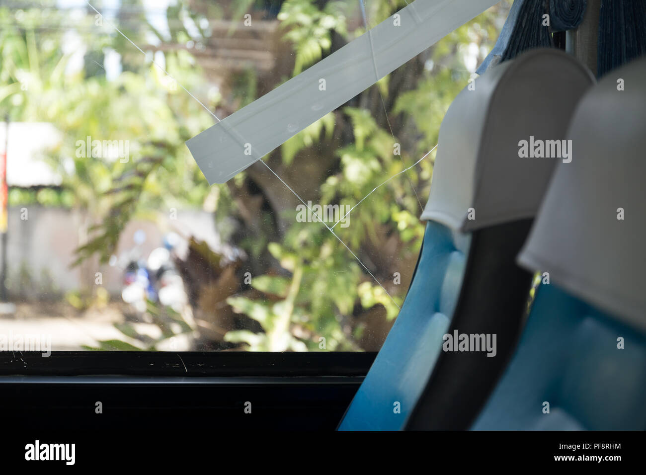 Accident cracked broken bus window glass Stock Photo - Alamy