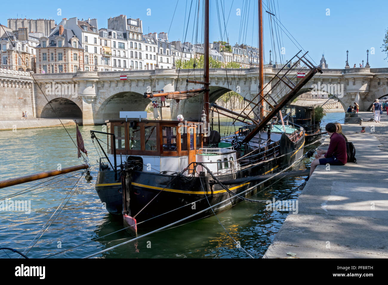 Old barge hi-res stock photography and images - Alamy