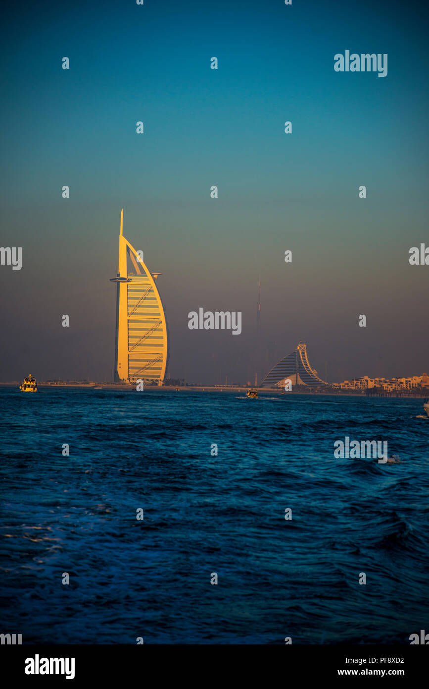 Arab eagle hi-res stock photography and images - Alamy