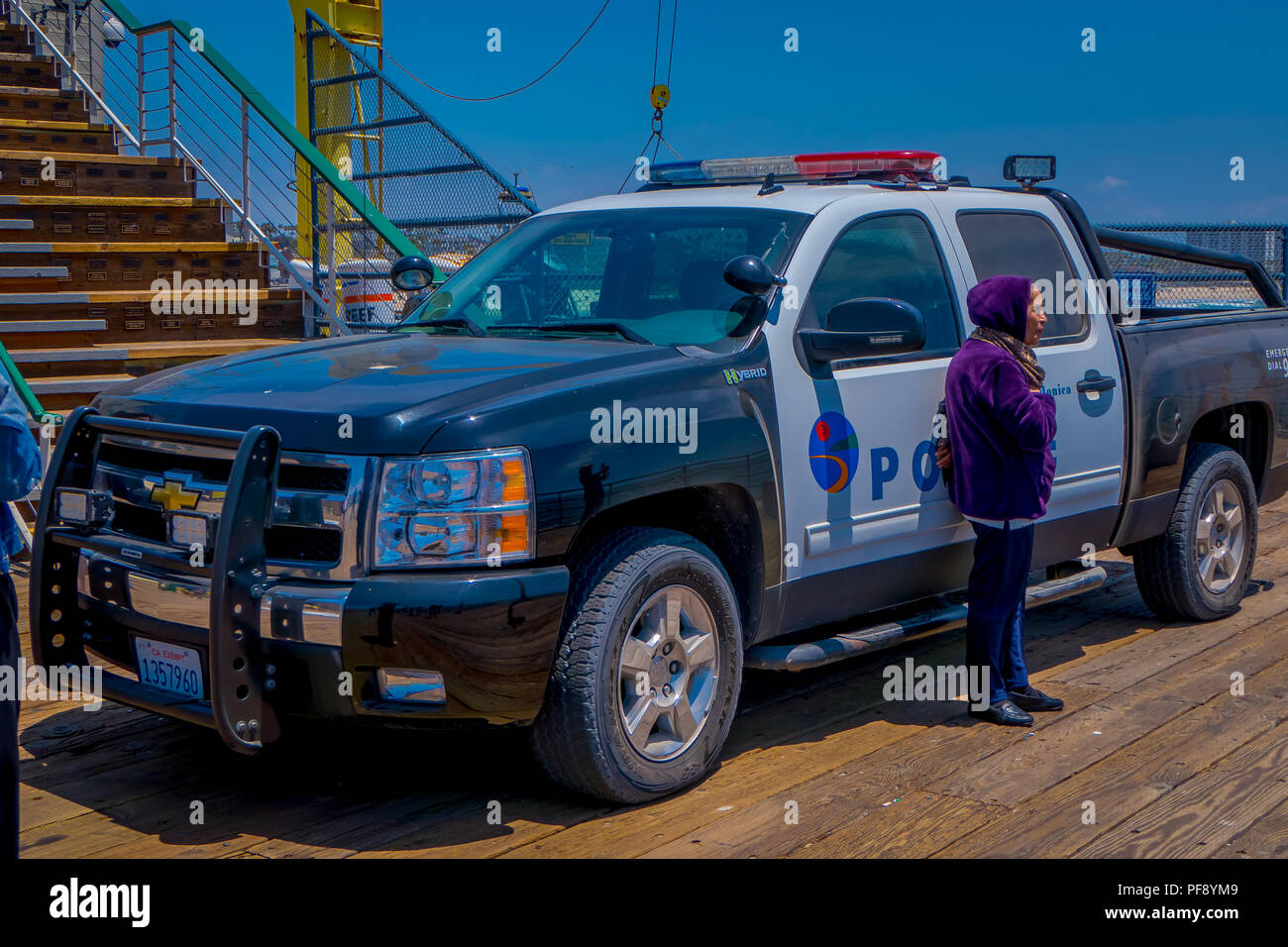 Black white police cruiser santa hi-res stock photography and images ...