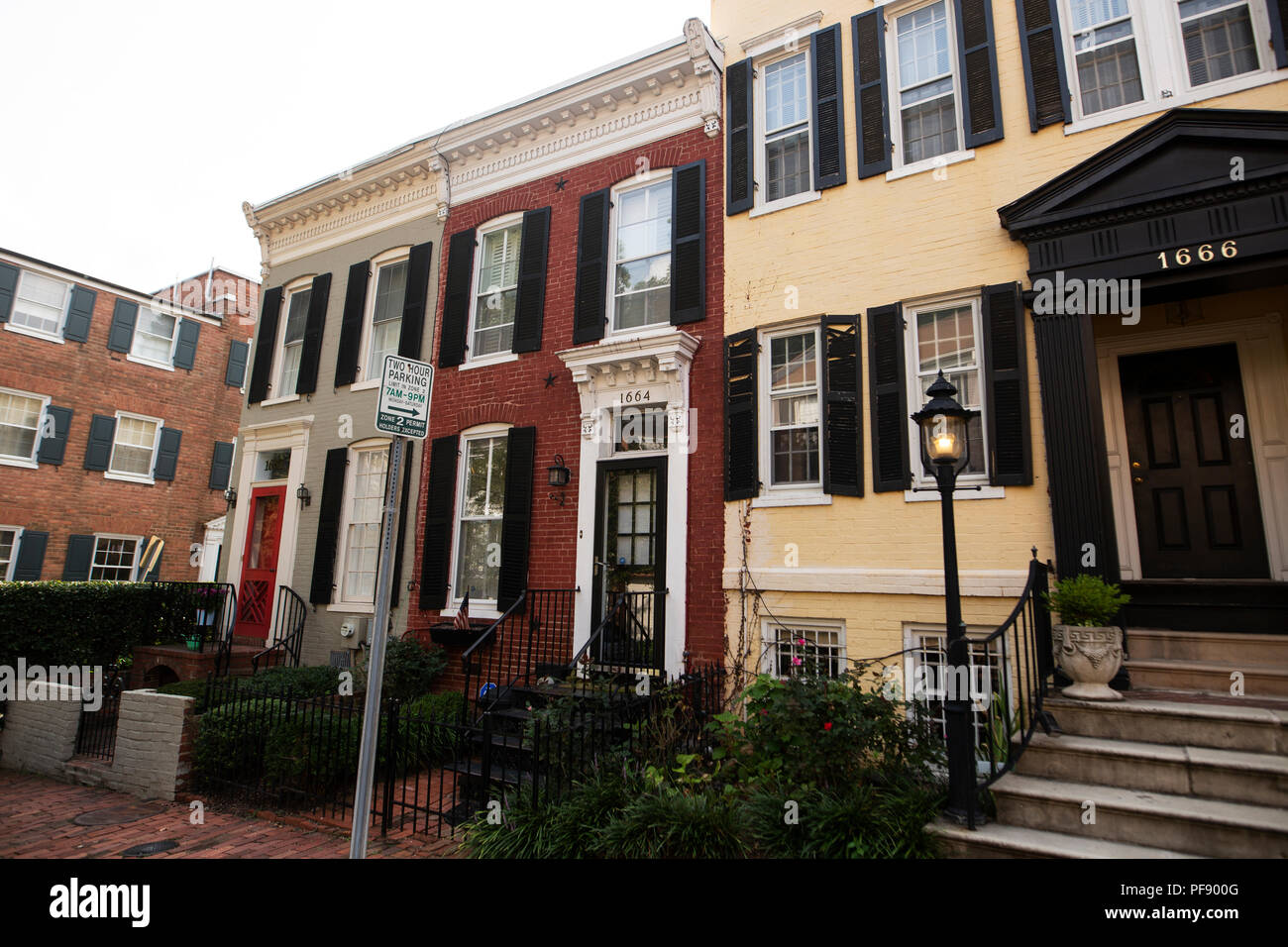 Georgetown neighborhood row houses hi-res stock photography and images ...