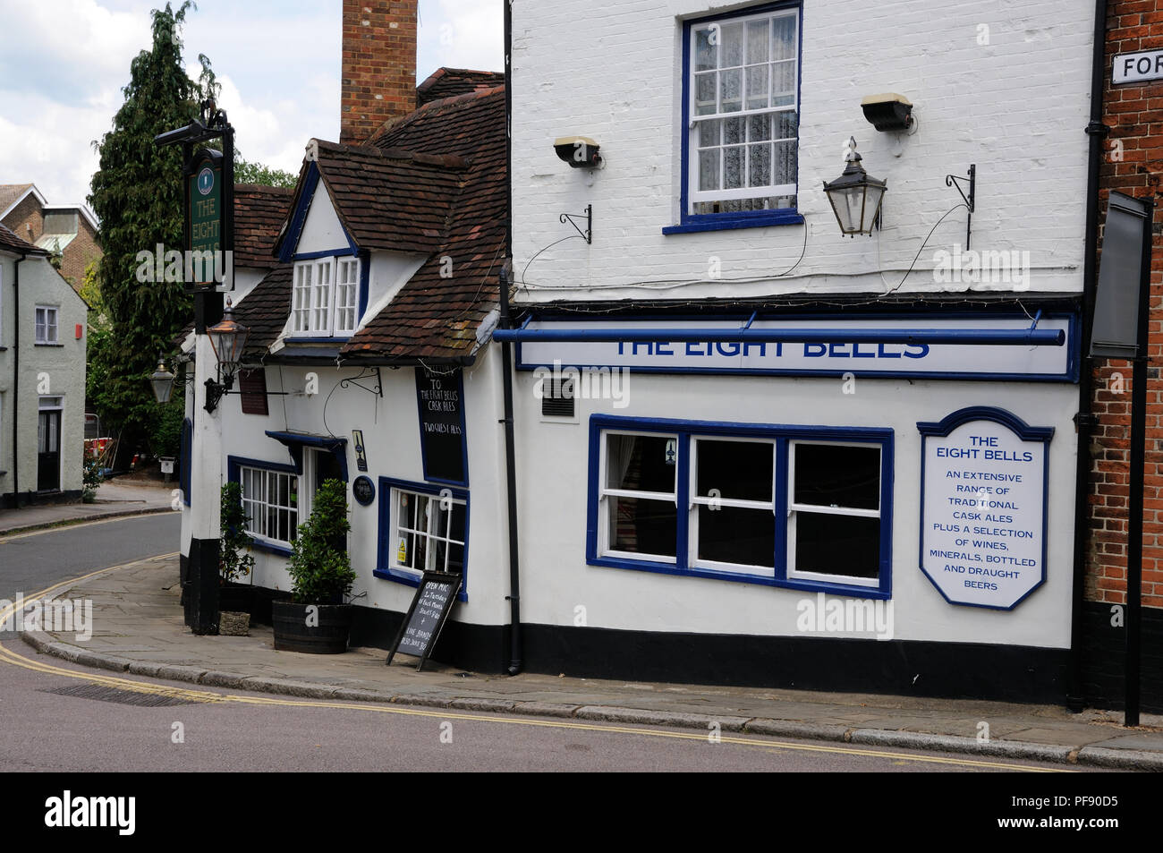 The eight bells hatfield hi-res stock photography and images - Alamy