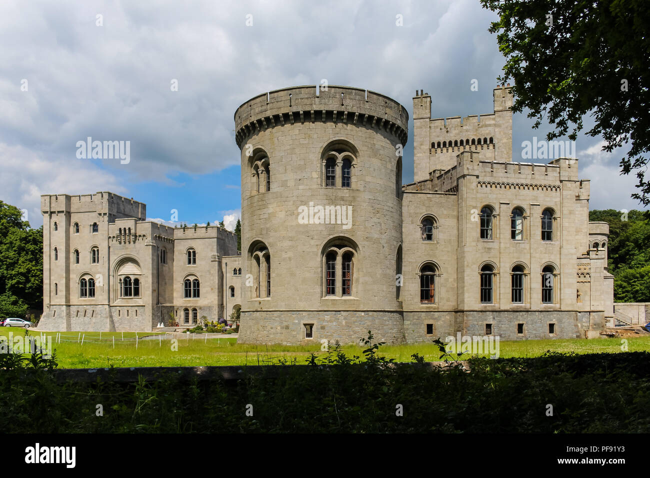 Northern ireland gosford castle hi-res stock photography and images - Alamy
