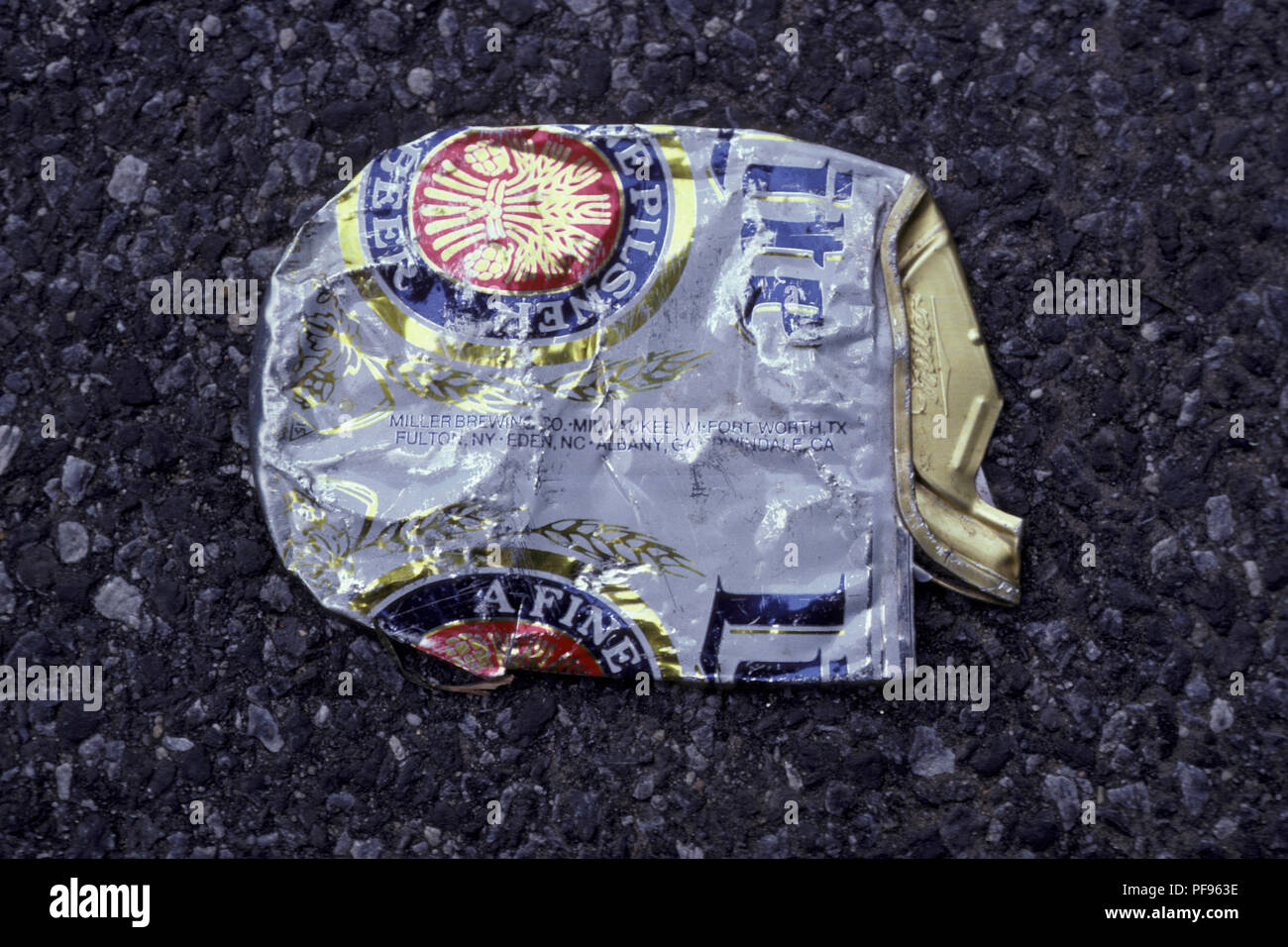 Squashed tin can hi-res stock photography and images - Alamy