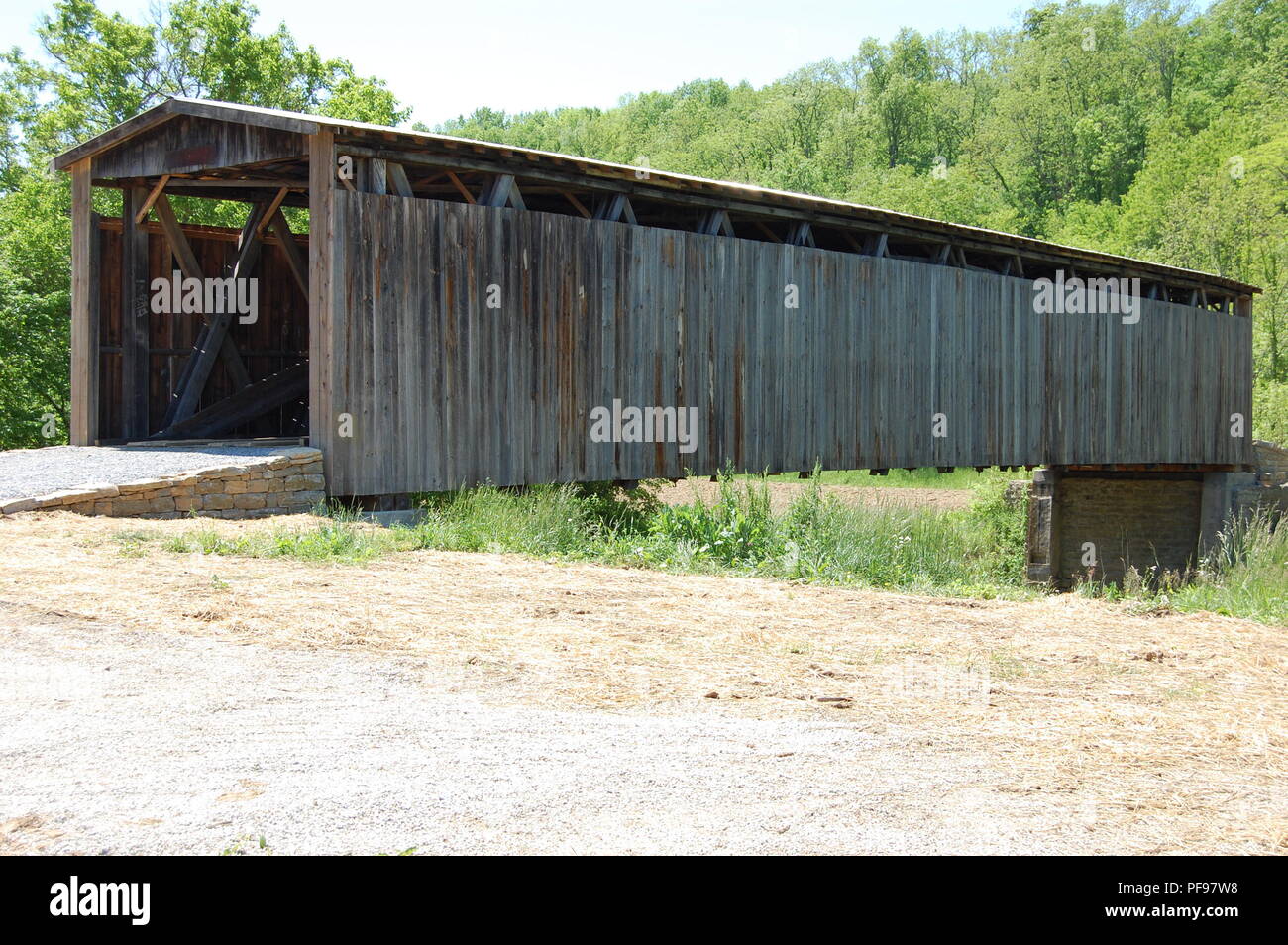 Johnson Creek Covered Bridge in Kentucky Stock Photo - Alamy