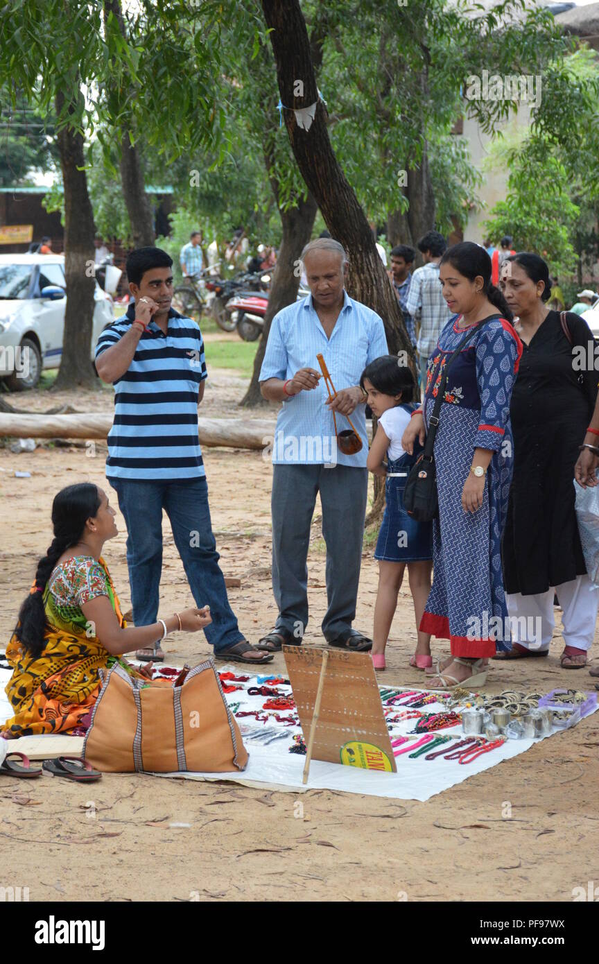 Ektara instrument hi-res stock photography and images - Alamy