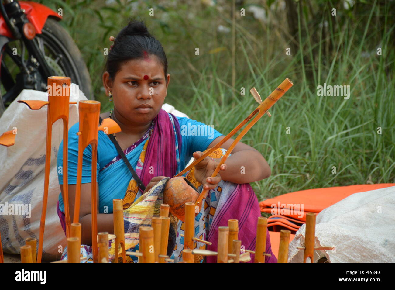 Ektara instrument hi-res stock photography and images - Alamy