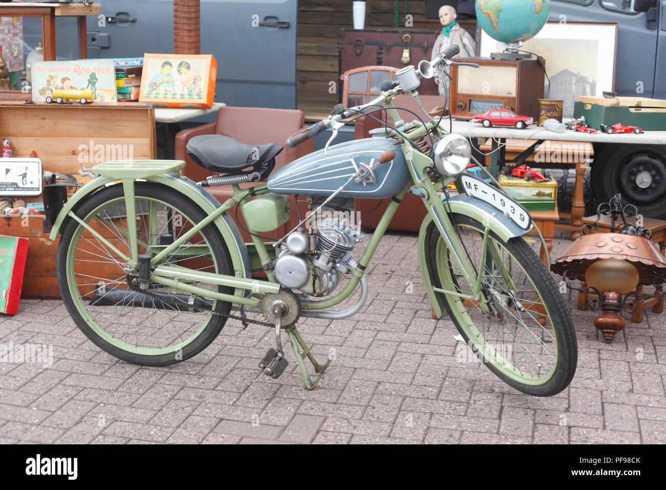 Old victoria market hi-res stock photography and images - Alamy
