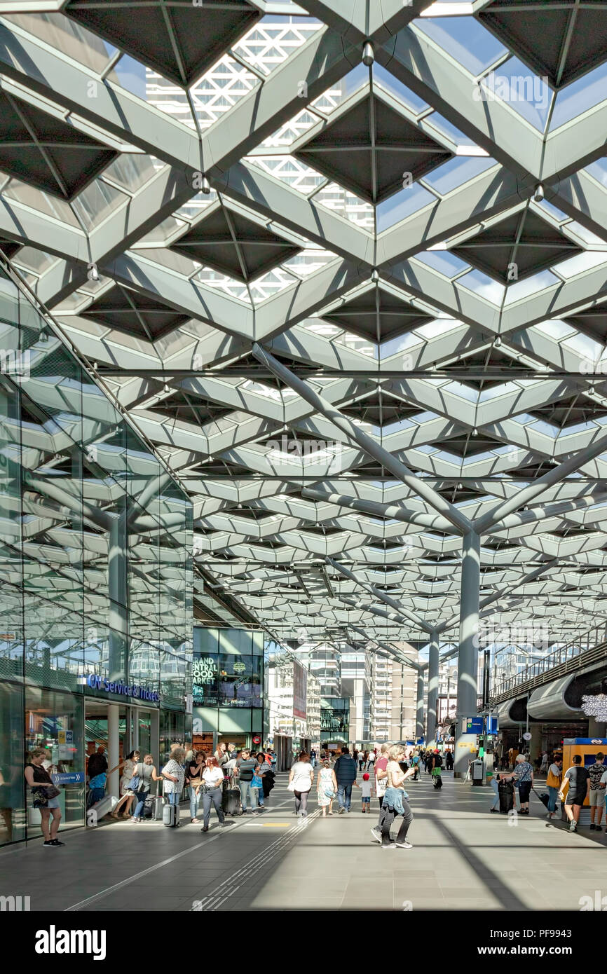 Idiotopic hi-res stock photography and images - Alamy