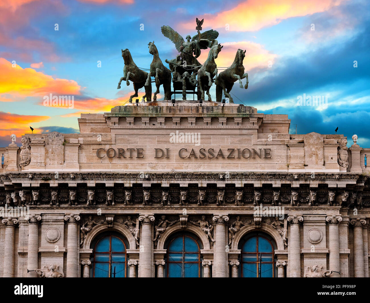 Palace Of Justice Rome Statue Stock Photos & Palace Of Justice Rome ...