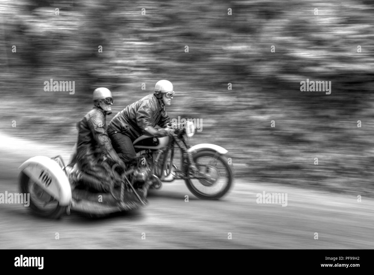 Vintage motorcycle sidecar racing hi-res stock photography and images ...