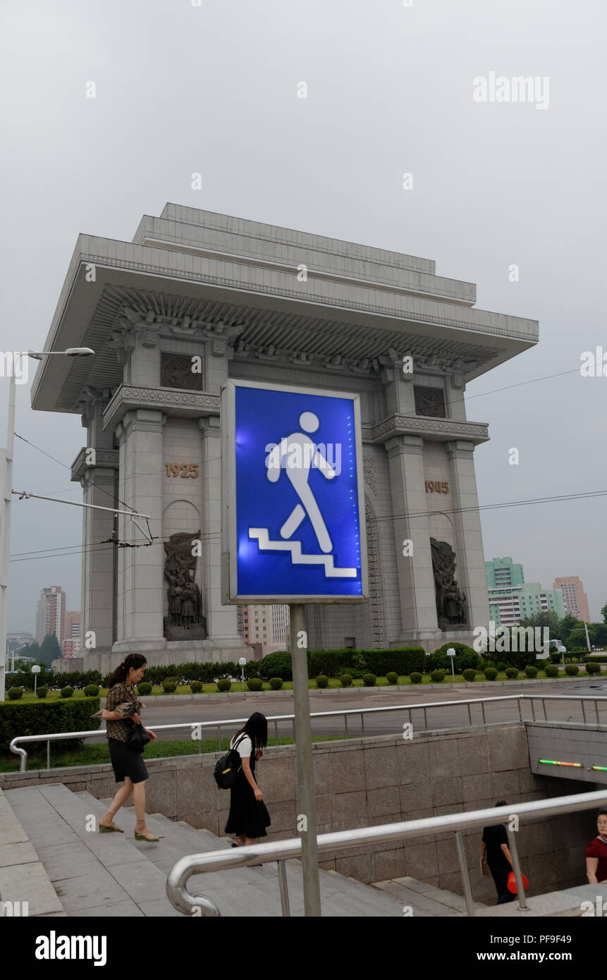 Pyongyang subway hi-res stock photography and images - Alamy