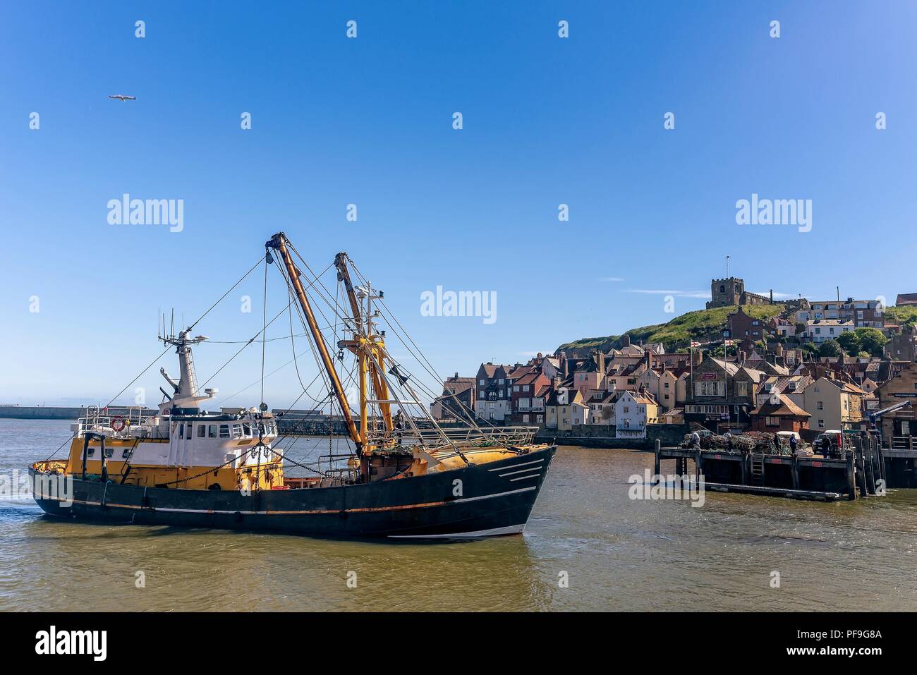 Whitby passage hi-res stock photography and images - Alamy